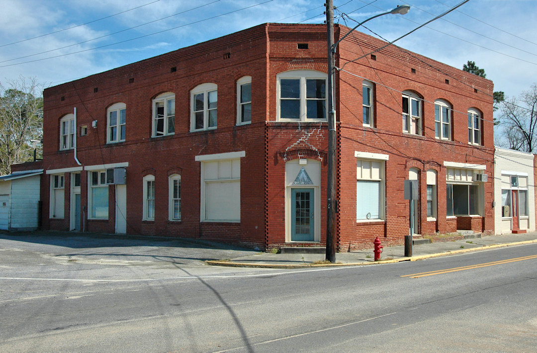 Commercial Block, Nicholls | Vanishing Georgia: Photographs by Brian Brown