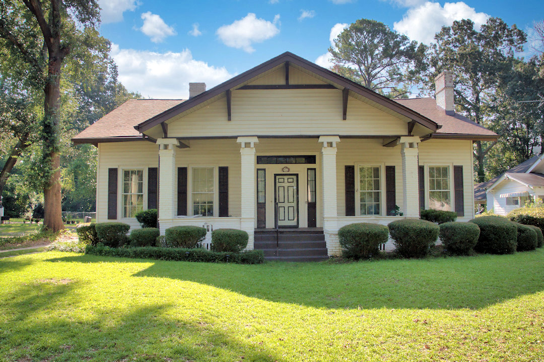 Craftsman Bungalow, Montezuma | Vanishing Georgia: Photographs by Brian ...