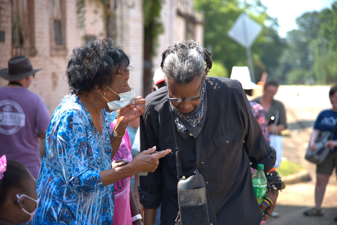 Lonnie Holley Mural Dedication, Lumpkin | Vanishing Georgia ...