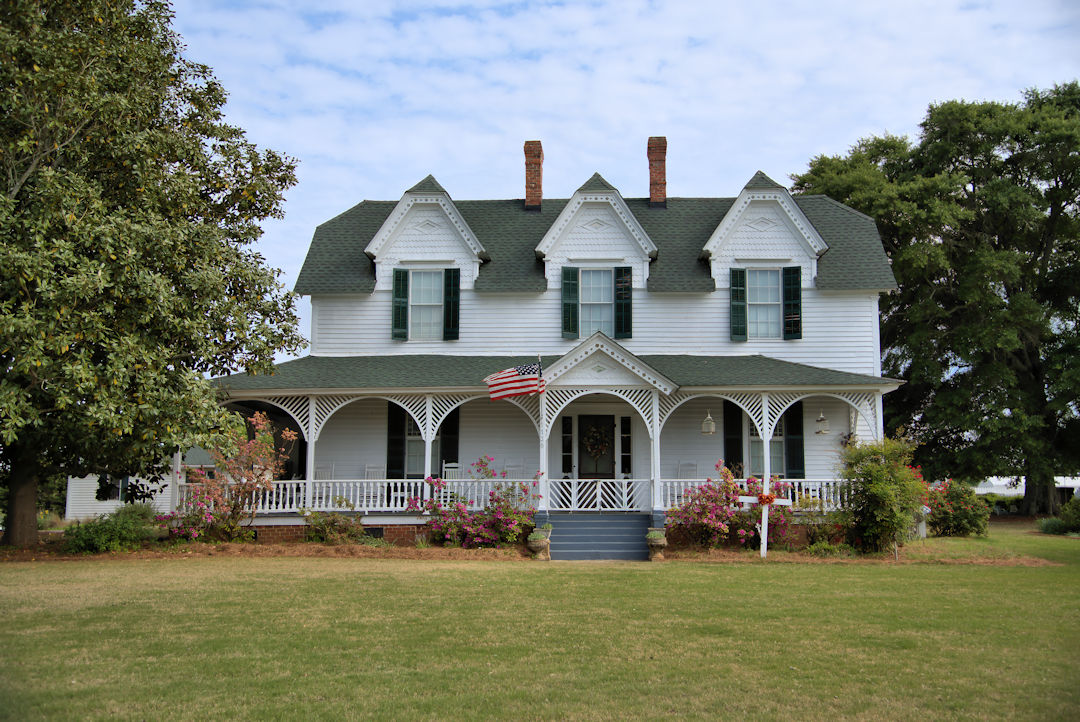 white-plains-ga-victorian-farmhouse-photograph-copyright-brian-brown ...