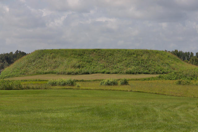 ocmulgee-mounds-national-historical-park-great-temple-mound ...