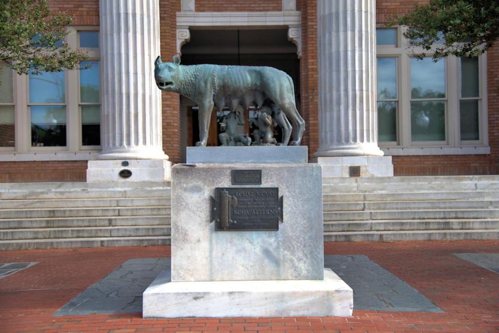 Capitoline Wolf Statue, 1929, Rome | Vanishing Georgia: Photographs by ...