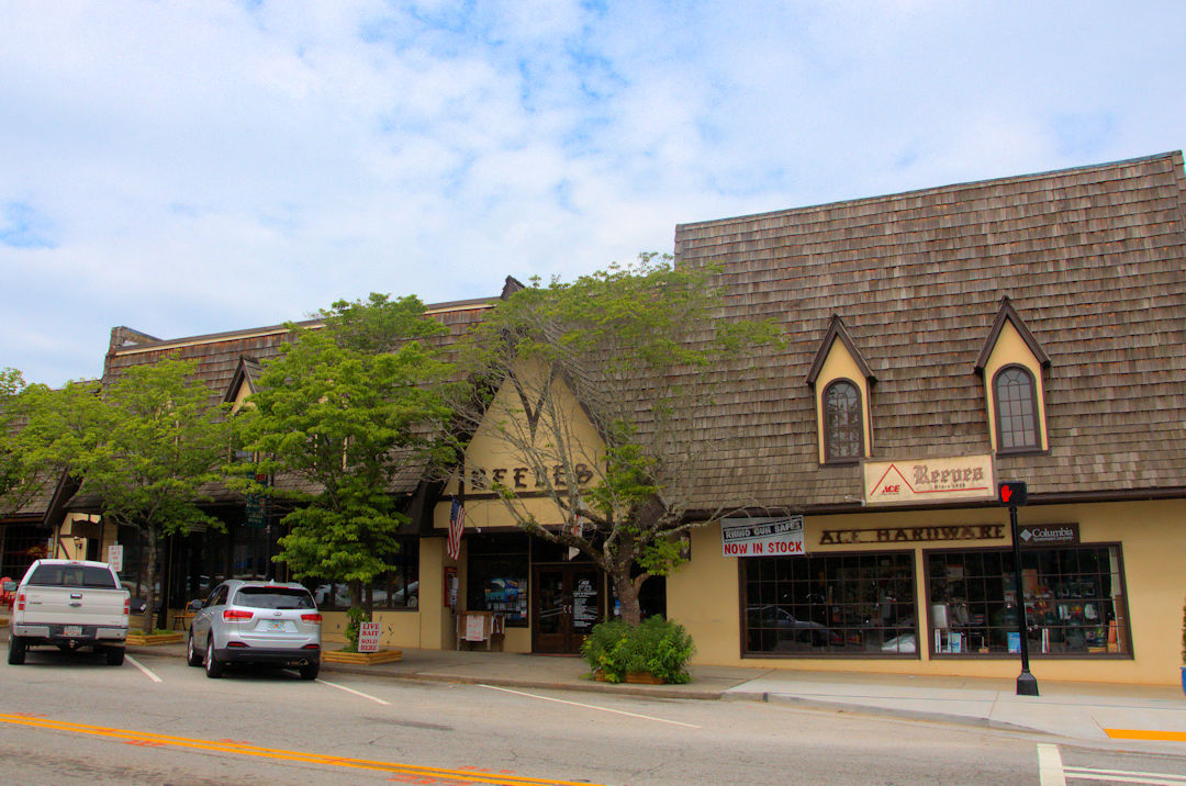 Reeves Ace Hardware, Clayton | Vanishing Georgia: Photographs by Brian ...