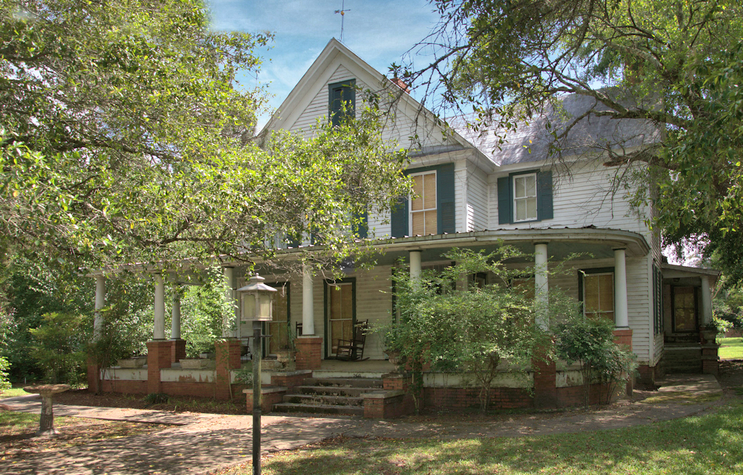 Winged Gable House, Oliver | Vanishing Georgia: Photographs by Brian Brown