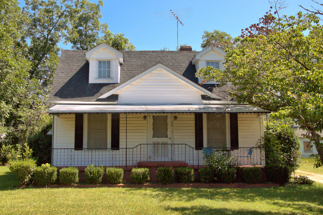 Eclectic Cottage, Wrens | Vanishing Georgia: Photographs by Brian Brown