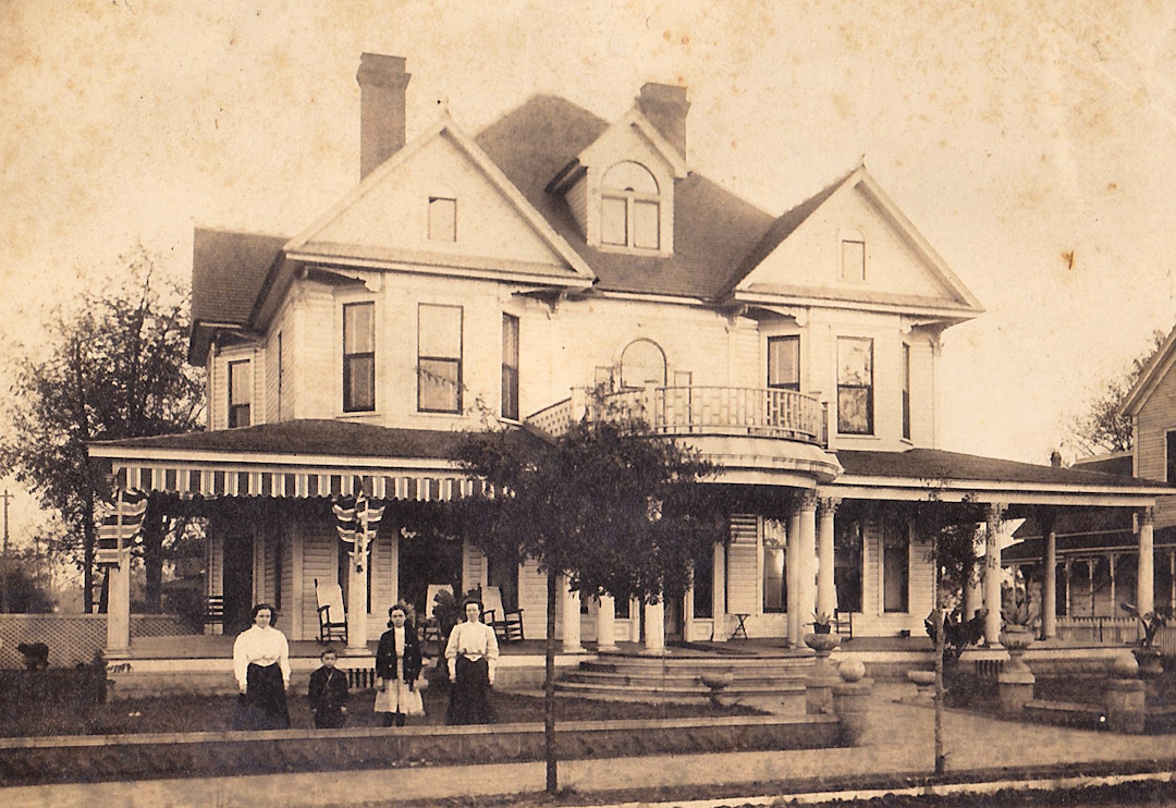 Glass-Boyd House, Dawson | Vanishing Georgia: Photographs by Brian Brown
