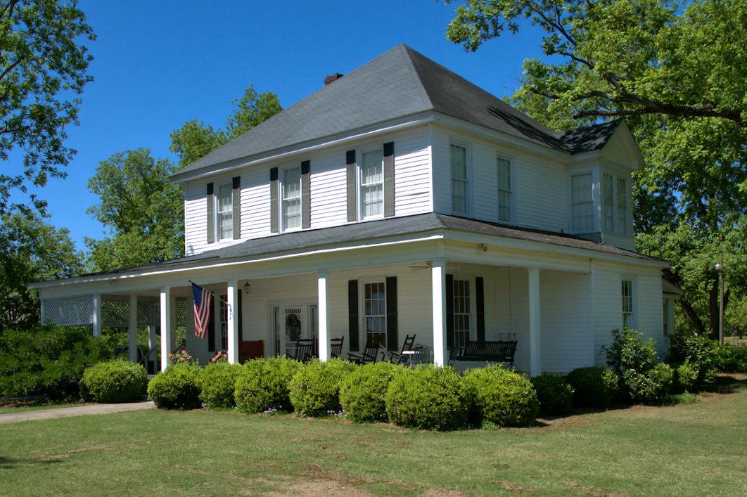 Lee Pope House, Circa 1910 | Vanishing Georgia: Photographs by Brian Brown