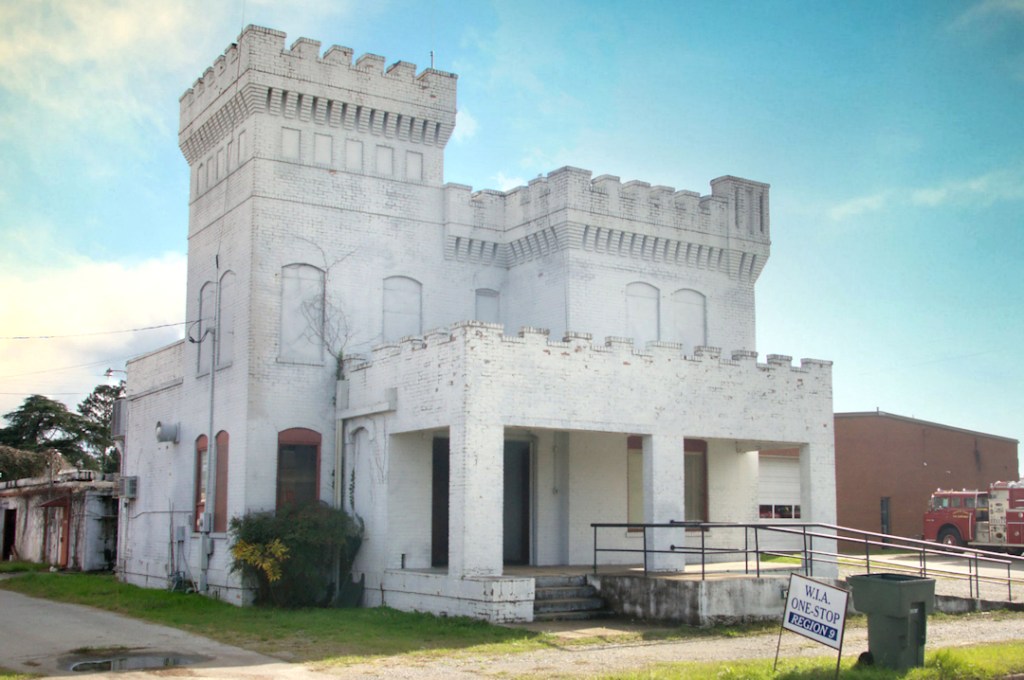 2015 | Vanishing Georgia: Photographs by Brian Brown