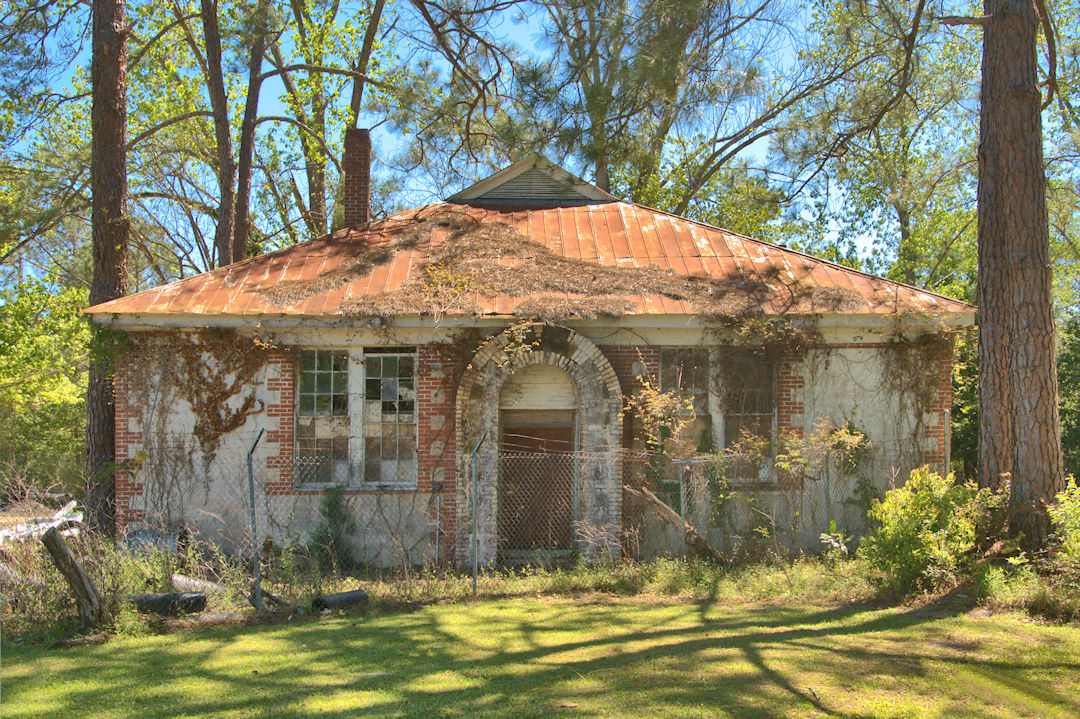 School Building, Patterson | Vanishing Georgia: Photographs by Brian Brown