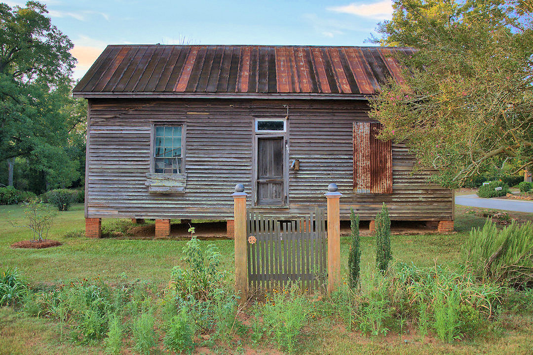 Georgia Houses | Vanishing Georgia: Photographs by Brian Brown | Page 12