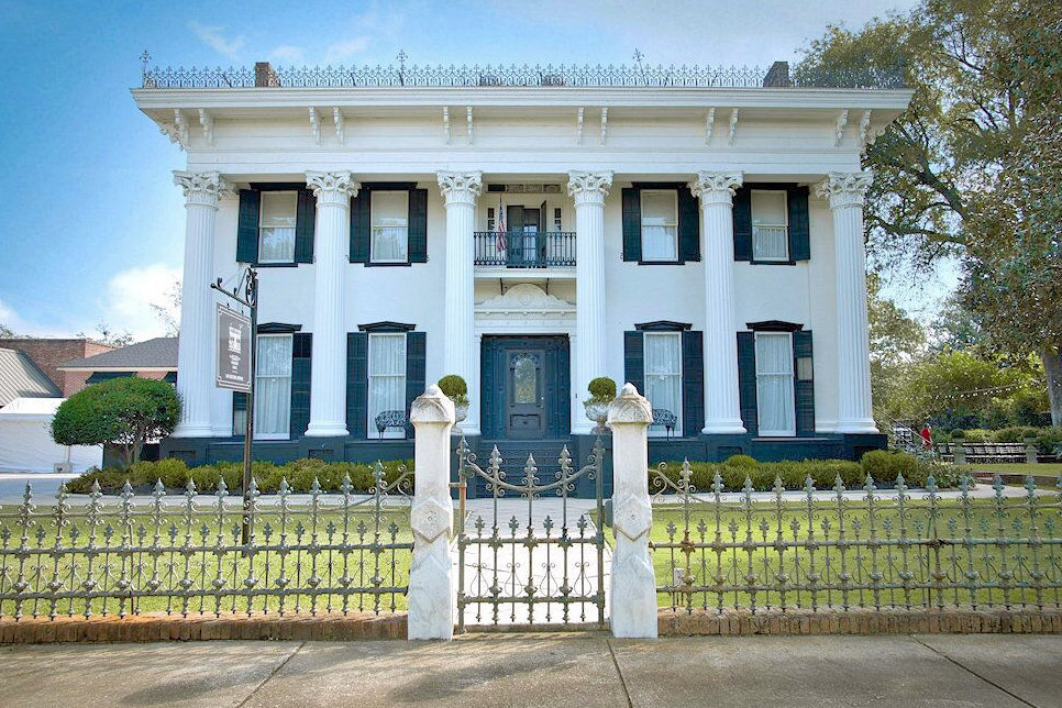 Explore the Illges-Woodruff House: A Columbus Landmark