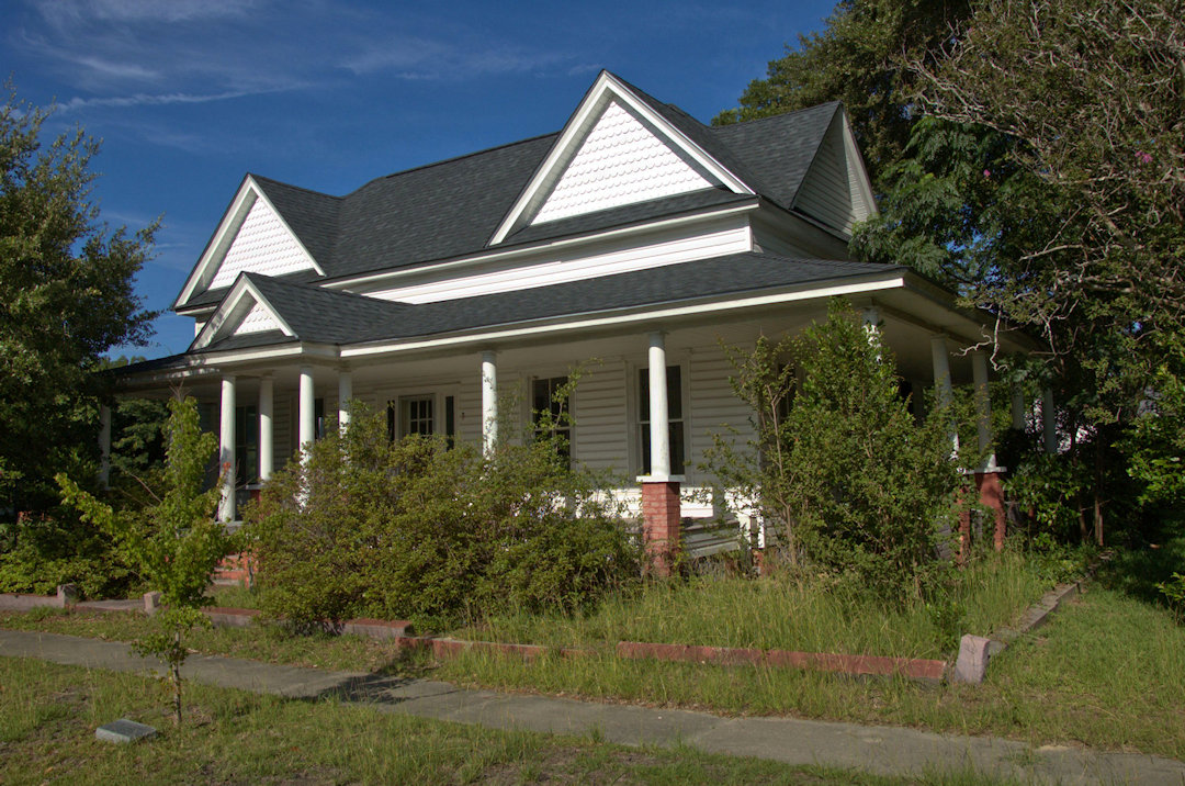 Discover the Unique Eclectic Cottages in Metter, GA